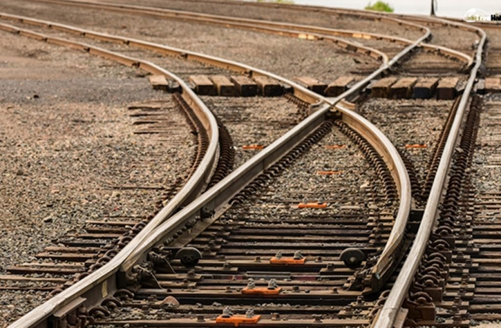 Tren Nasıl Ray Değiştirir? - Bilge Baba